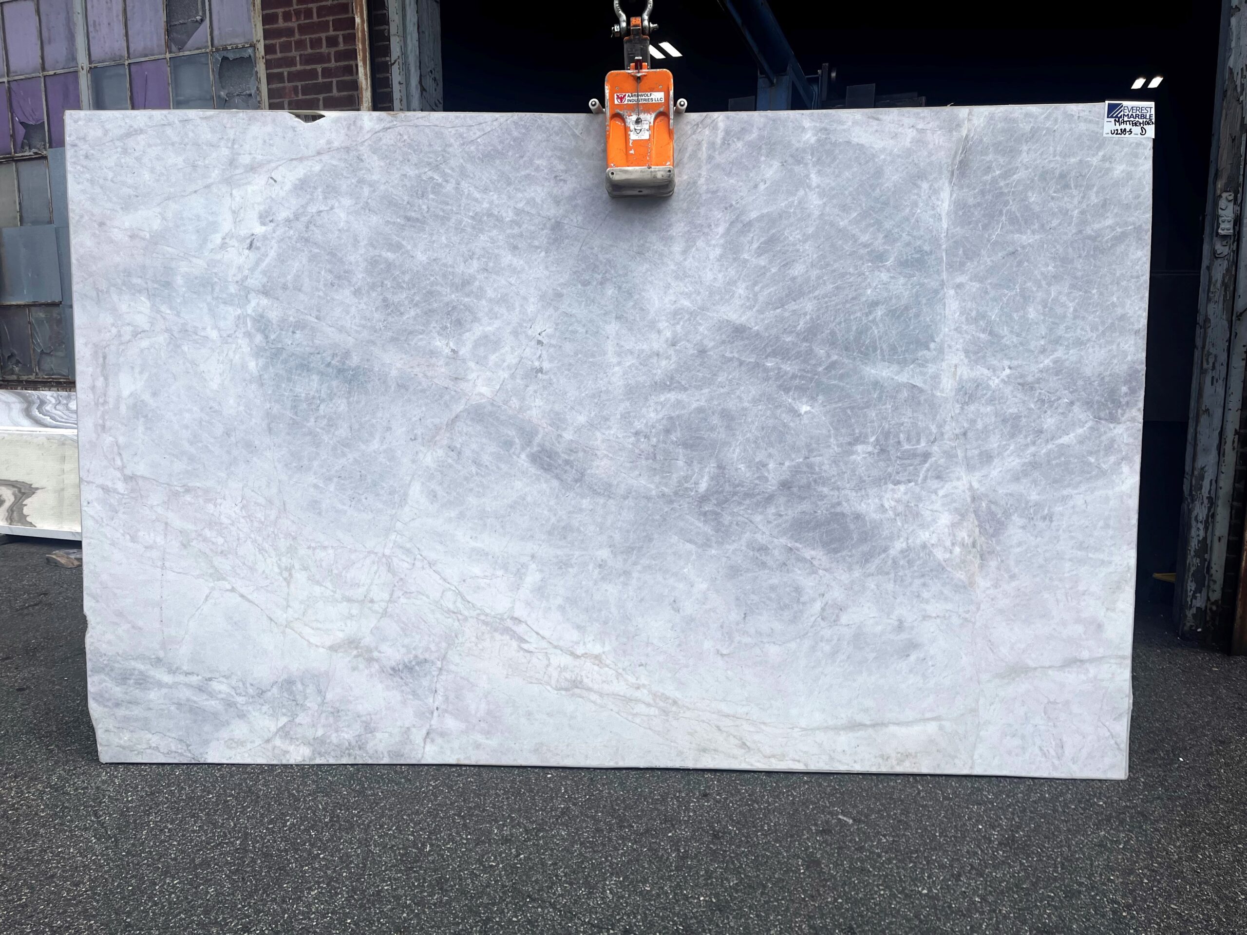 Matterhorn – Everest Marble